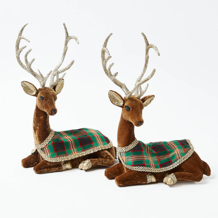 Sitting Tartan Flocked Deer (Pair)
