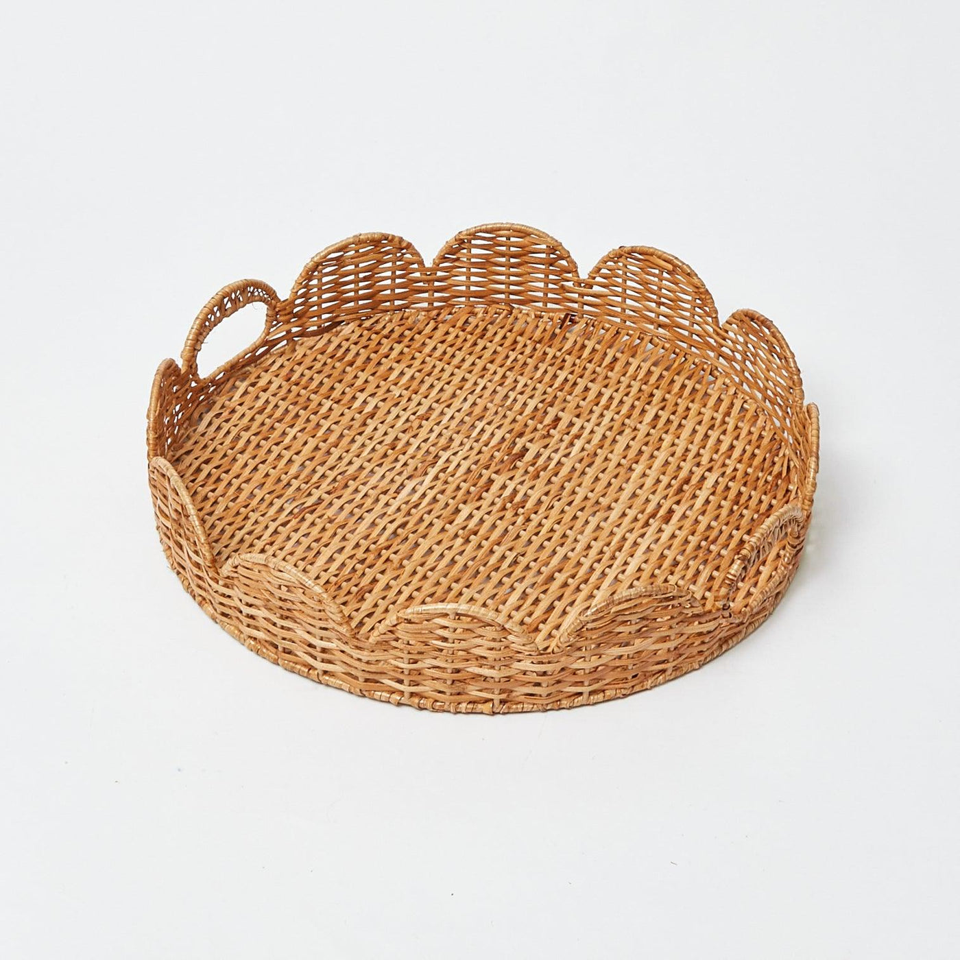 Round Rattan Scalloped Tray